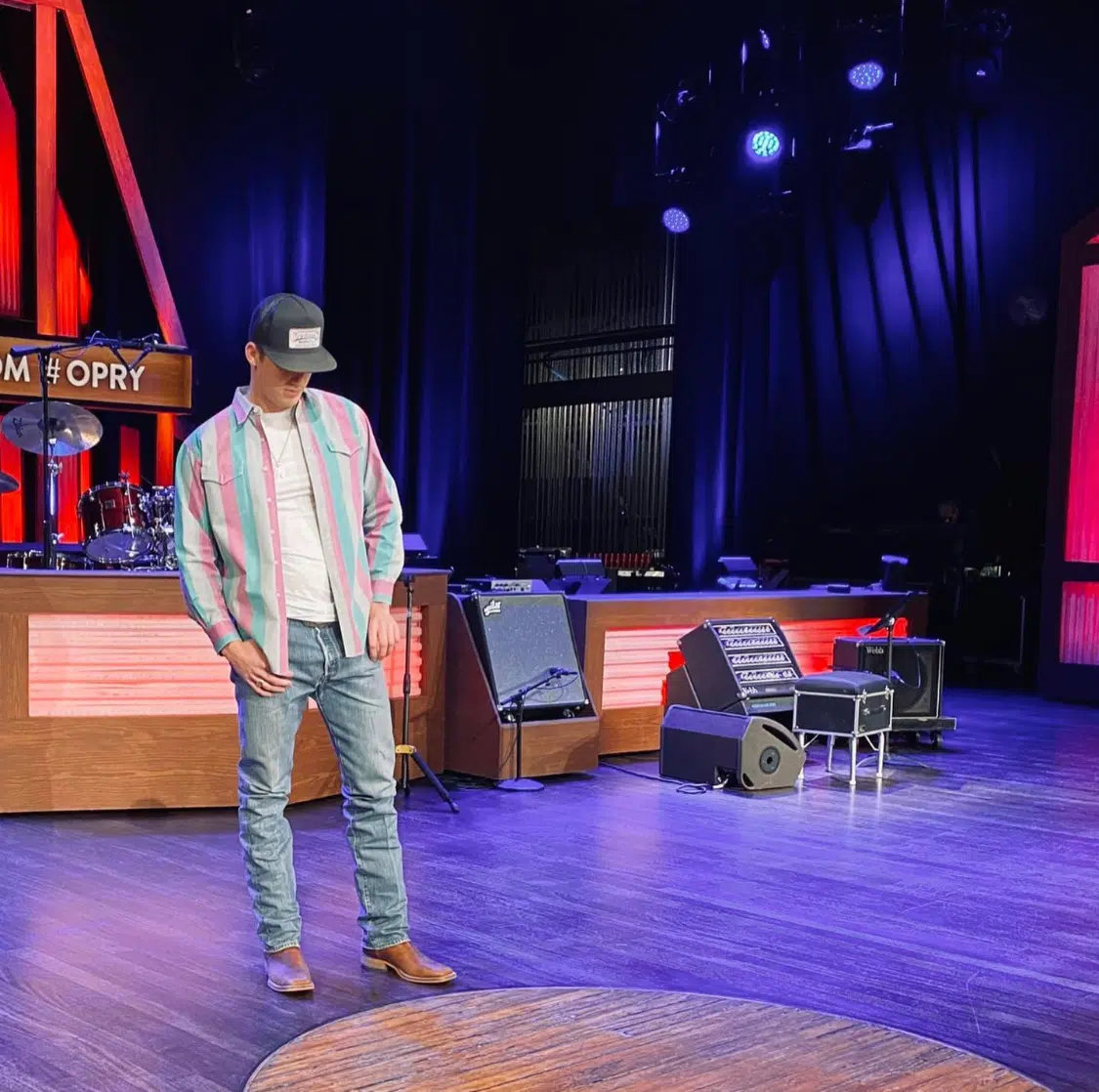 (video) Parker McCollum Makes Opry Debut With “Pretty Heart” and Jerry Lee Lewis’ “Middle Age ...