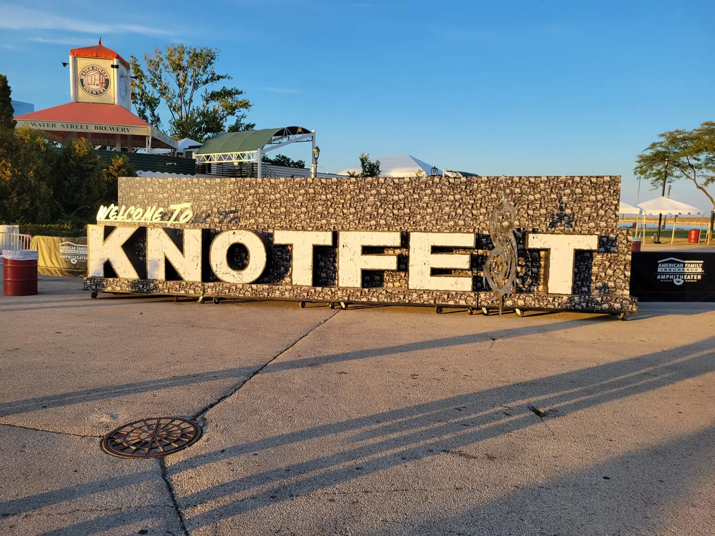 Extreme Razor Fan | Razor 94.7 104.7 - The Cutting Edge of Rock