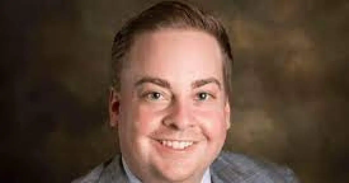 Winnebago County Executive will retain embattled assistant | Razor 94.7 ...