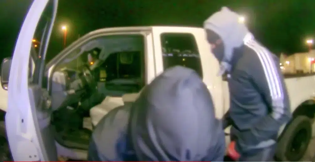 Video shows “Hook and Chain Gang” in action | Razor 94.7 104.7 - The ...