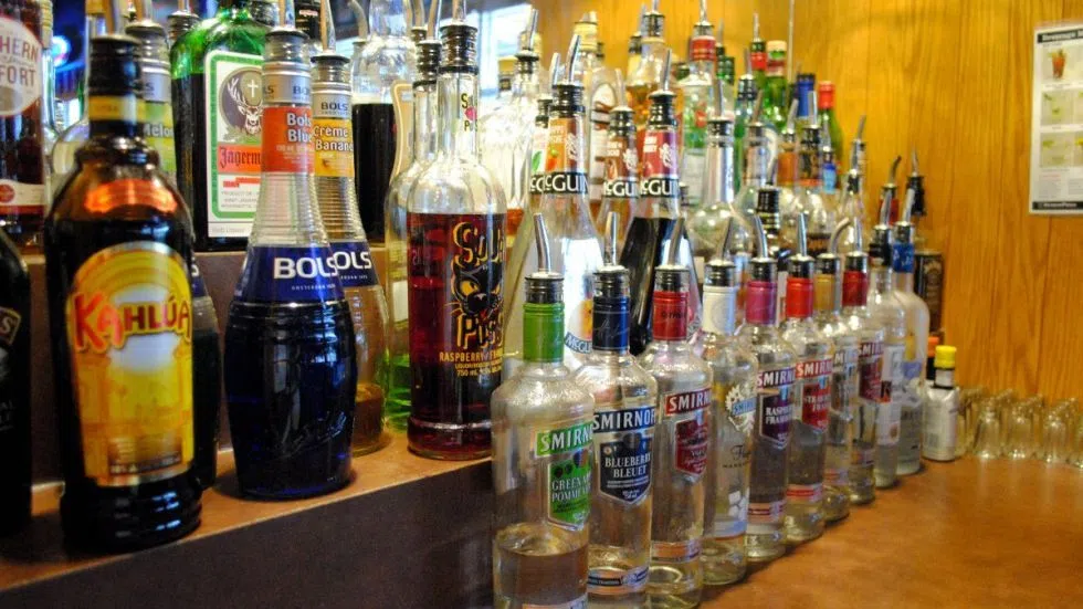 City council to review hours for retail alcohol sales | paNOW