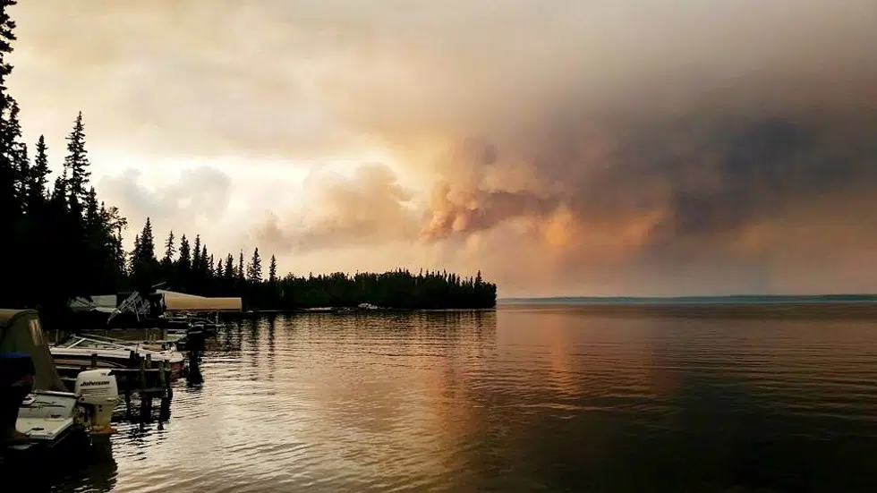 Heavy smoke helps crews make gains against wildfires | paNOW