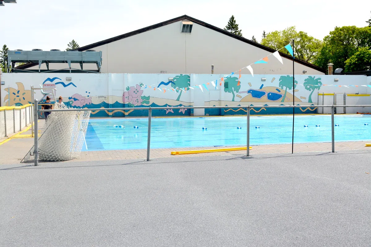 Mayor outraged over pool vandalism | paNOW