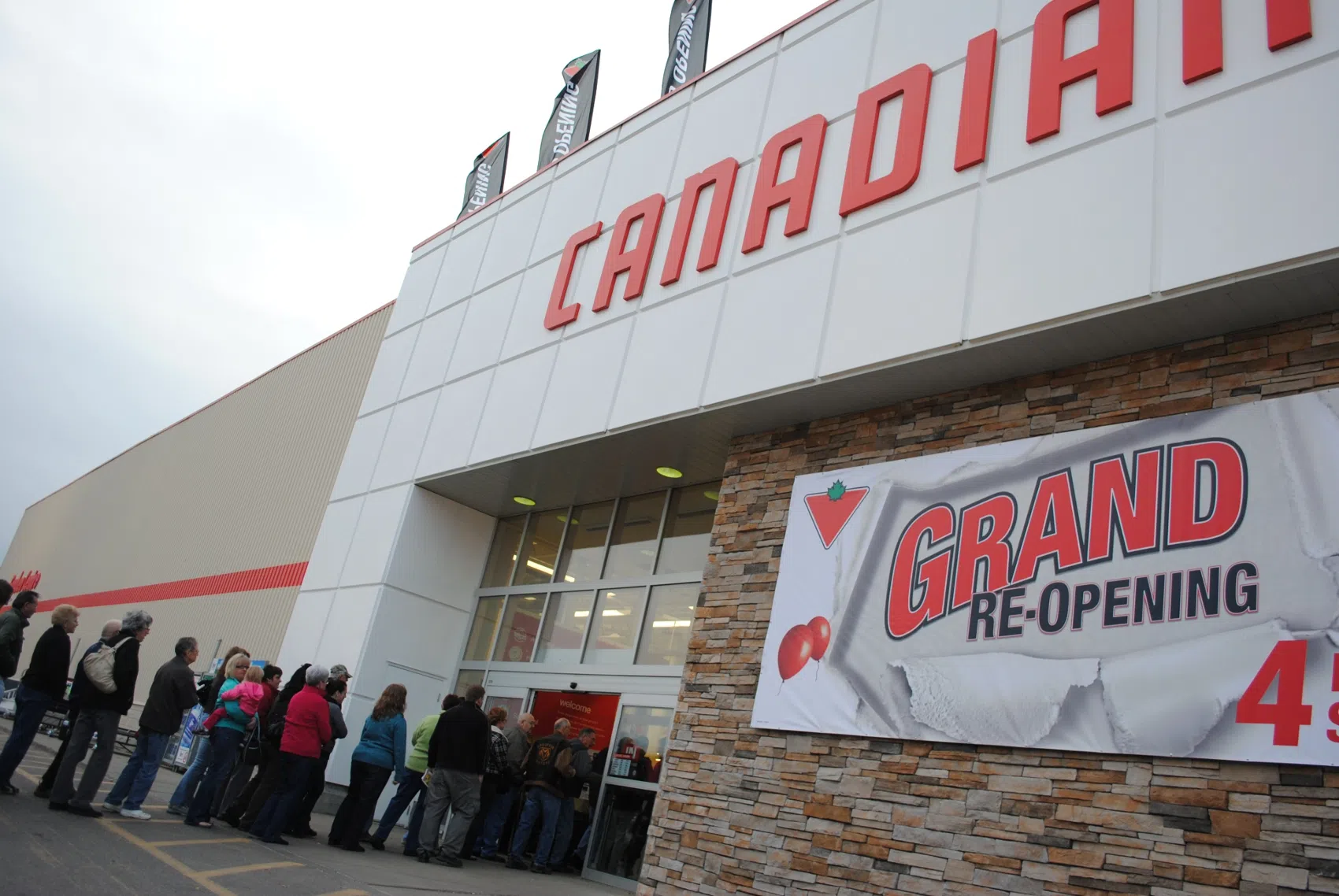 Canadian Tire celebrates expansion | paNOW