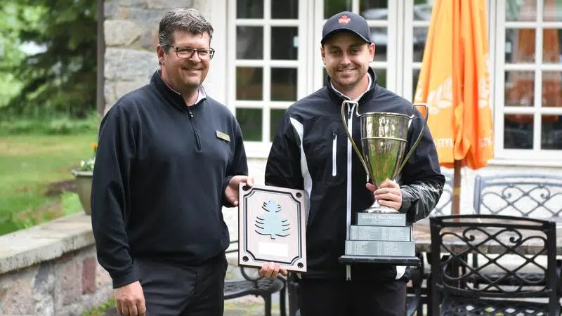 Klughart beats his idol at the Men’s Lobstick | paNOW