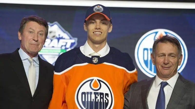 Oilers sign first-round pick Philip Broberg to entry-level contract | paNOW