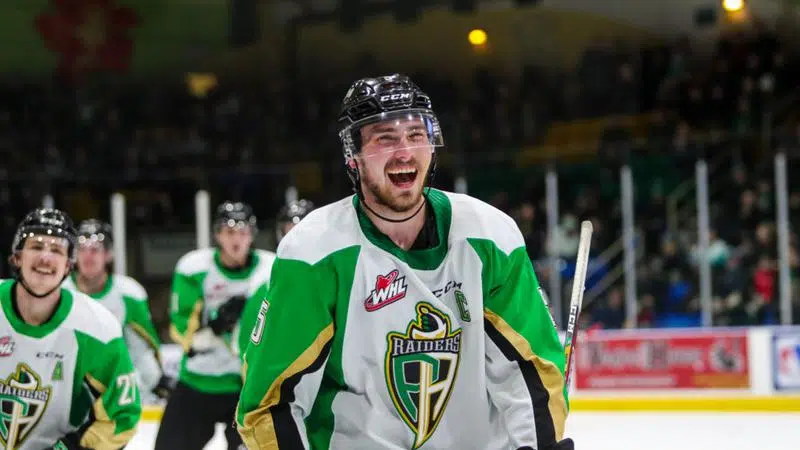 Hayes heading to the desert | paNOW