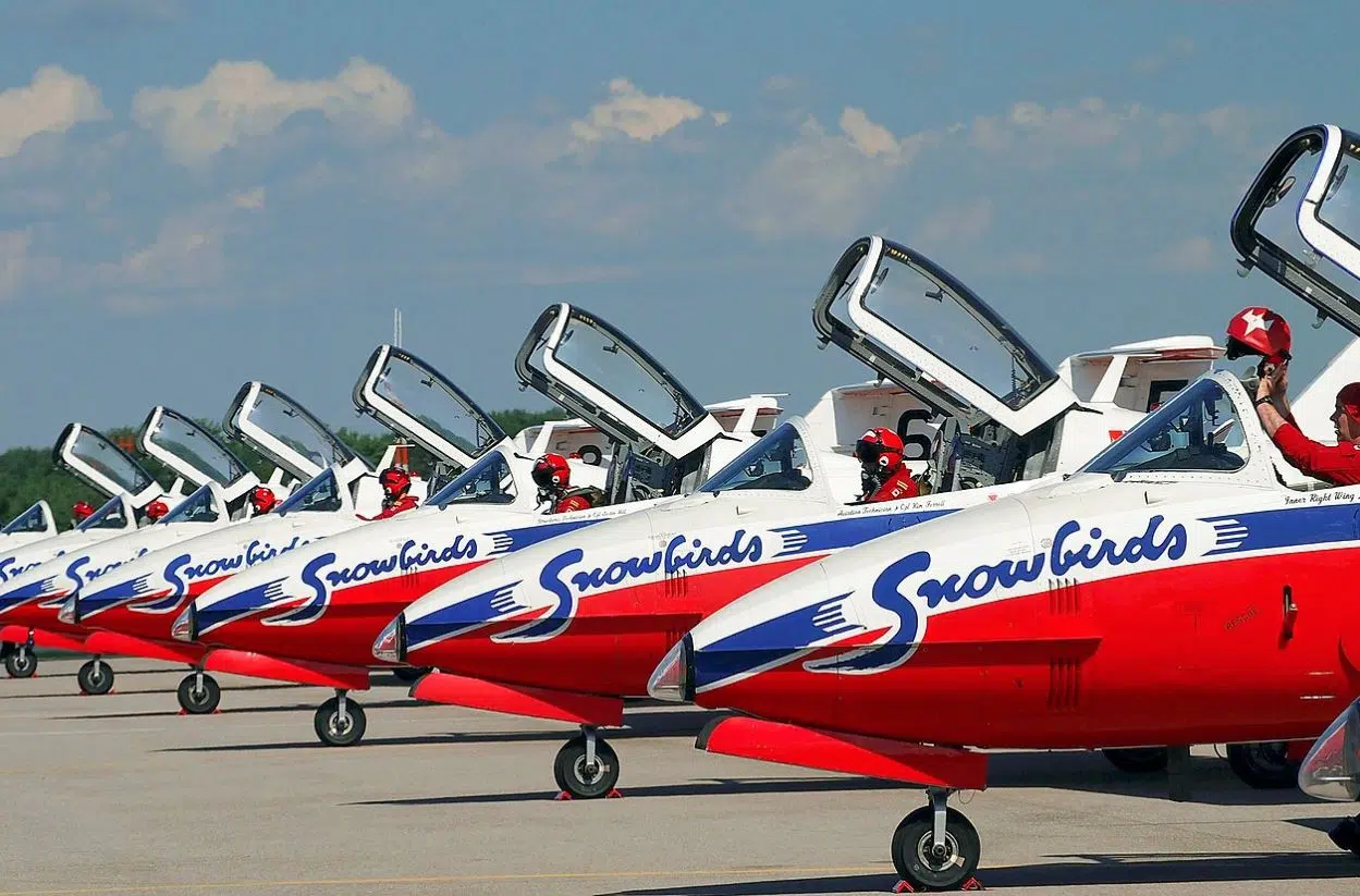 Two Snowbirds Tutor jets to leave Kamloops on Tuesday morning | Radio ...