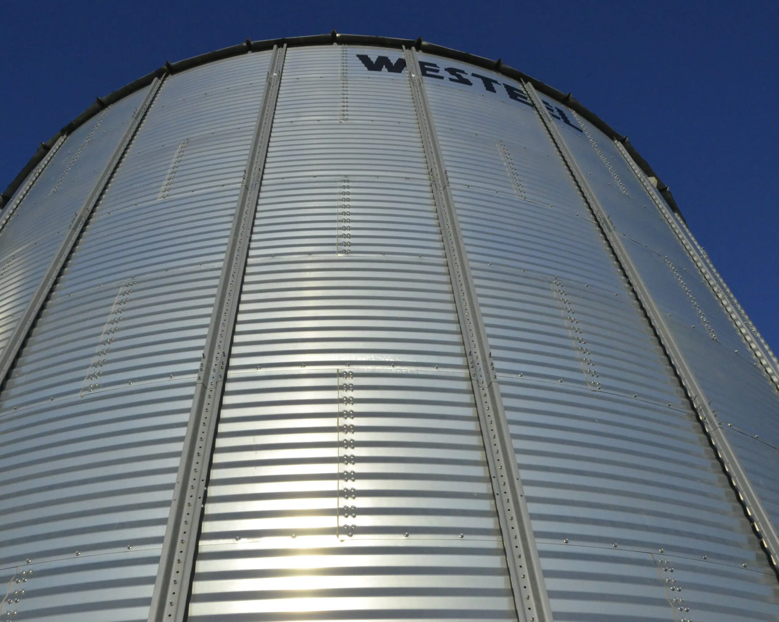 Fire Crews Trained to Deal With Grain Entrapments | Country 600 CJWW