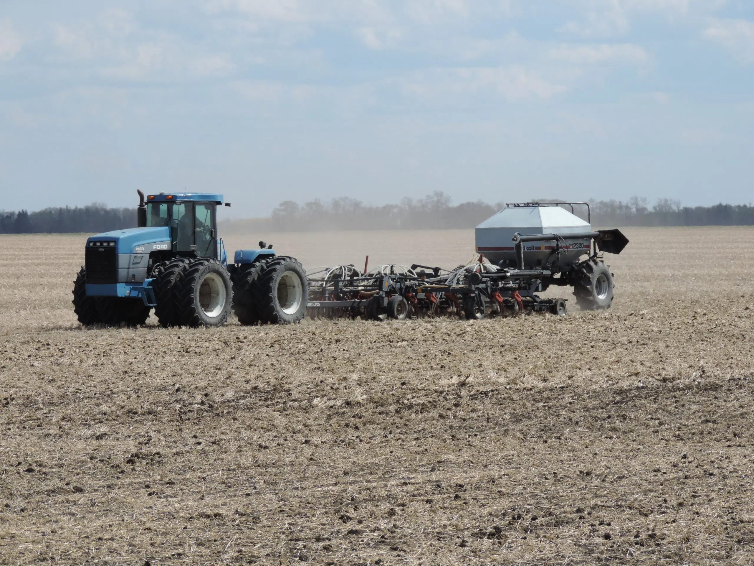 Cool, Dry Conditions for Seeding in Manitoba | Country 600 CJWW