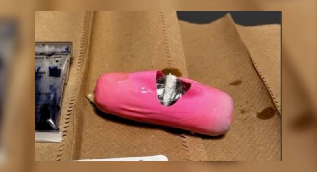 Getting sent to jail in order to smuggle drugs | 92.9 The Bull