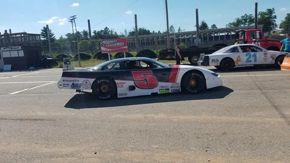 Travis Sauter Wins Caution-Plagued Norway Races | Radioresultsnetwork.com