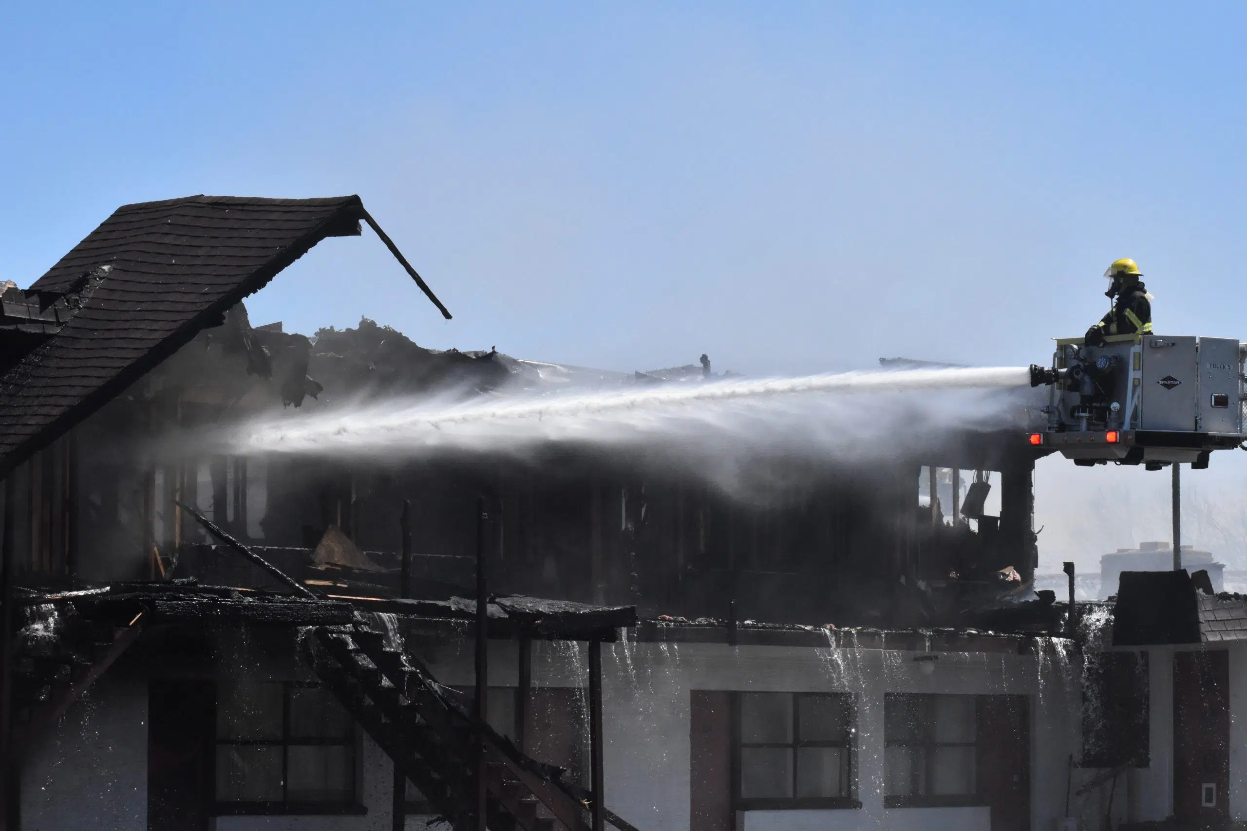 UPDATE: Two Dead, Three Hurt In Escanaba Motel Fire ...