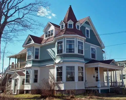 Moncton Saves Heritage House From Demolition | 91.9 The Bend