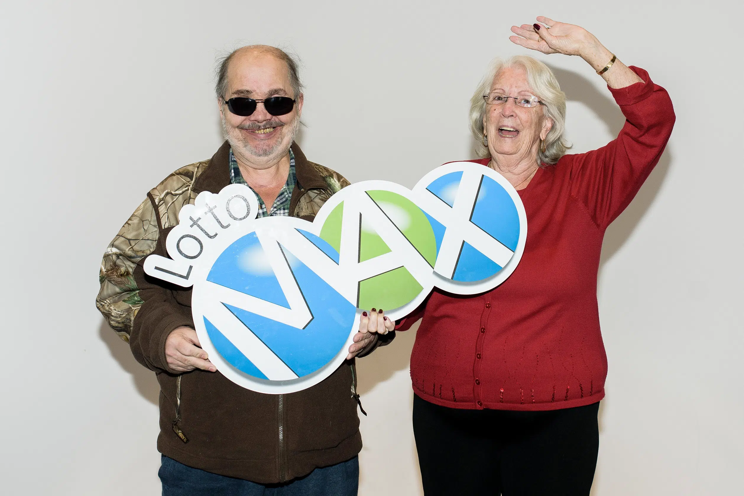 Lake Utopia Family Wins $1M | Country 94