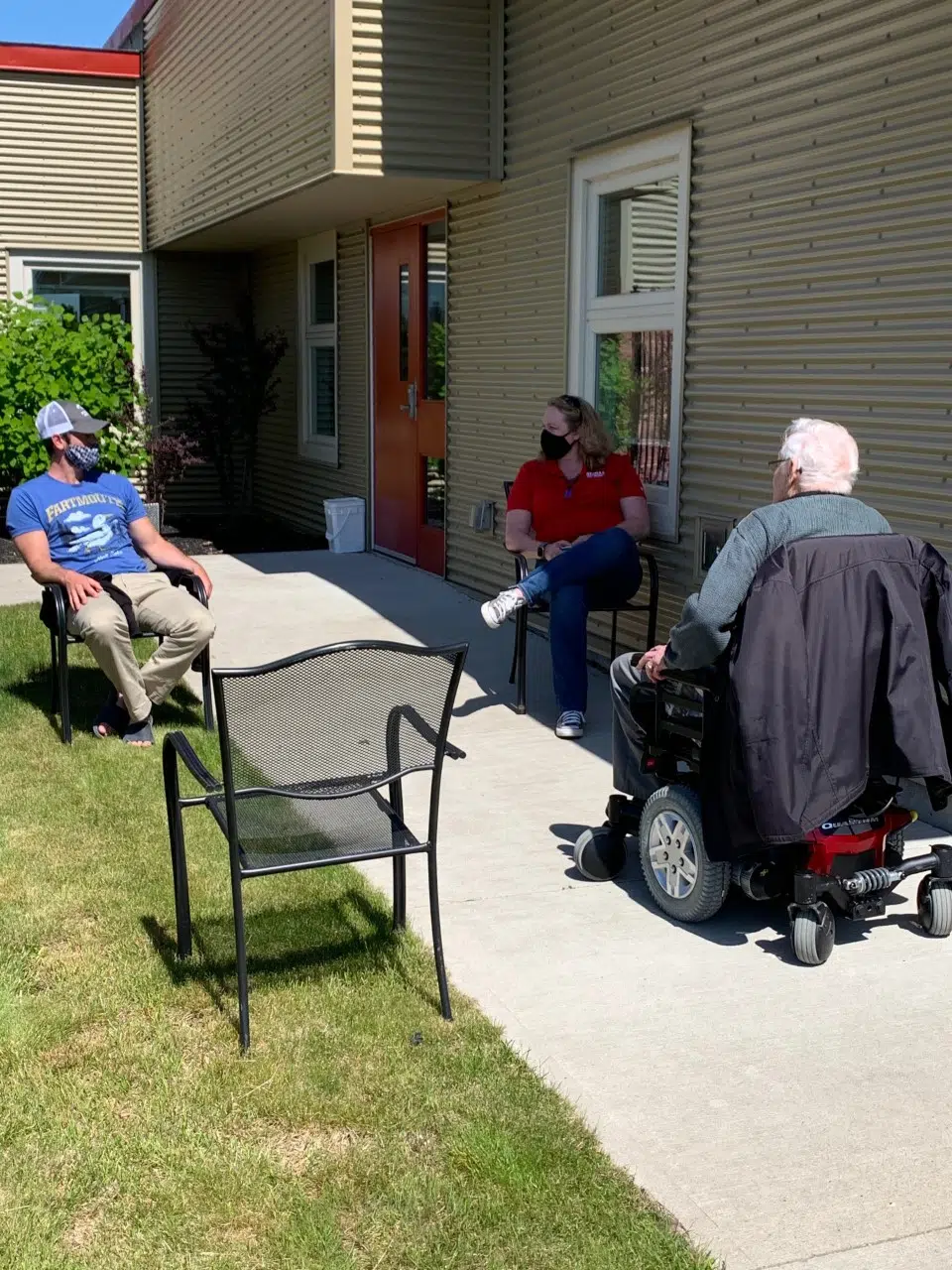Seniors And Loved Ones Reunite In Outside Visits | 97.3 The Wave