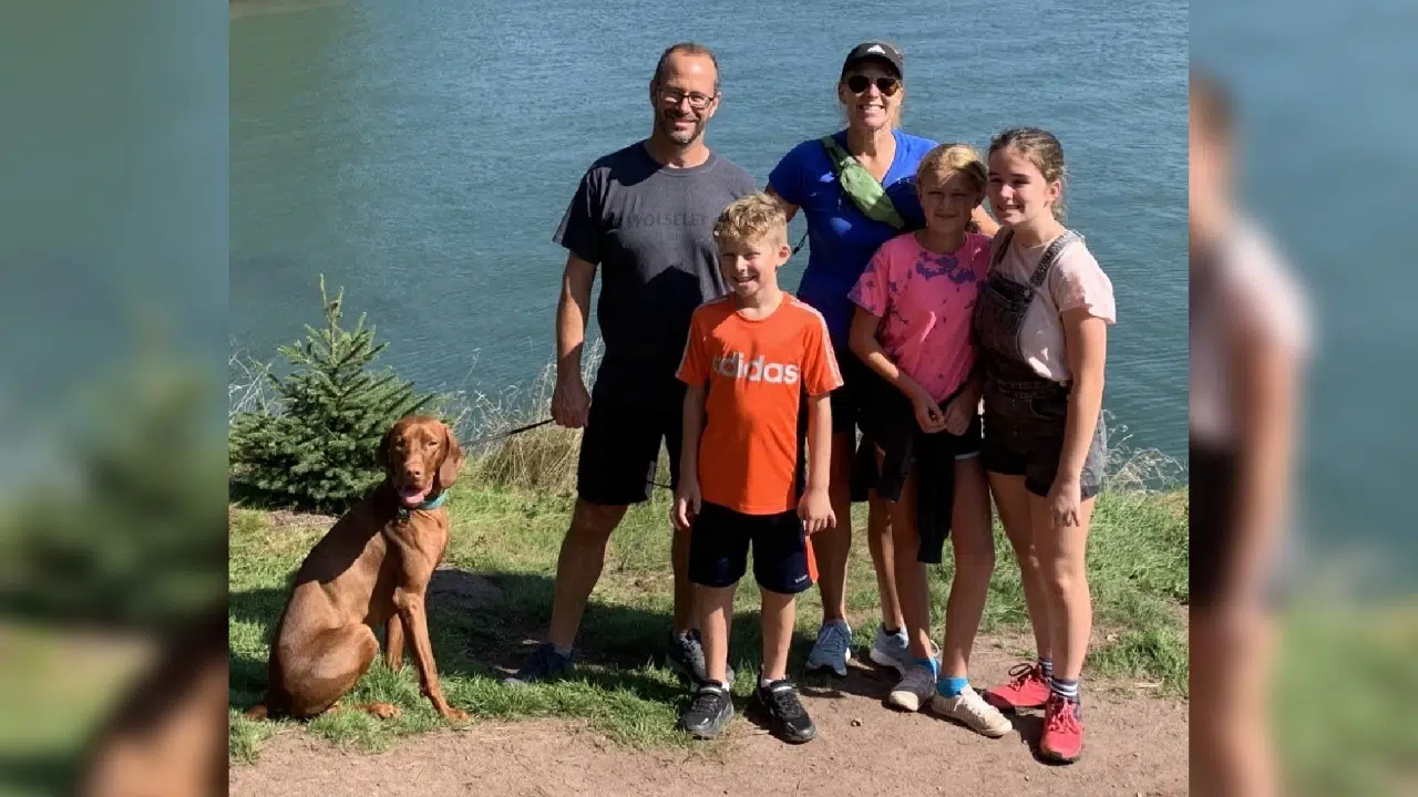 Families Find Hosting International Students Rewarding | Country 94