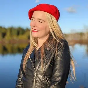 Mornings with Amy and Zach | Country 94