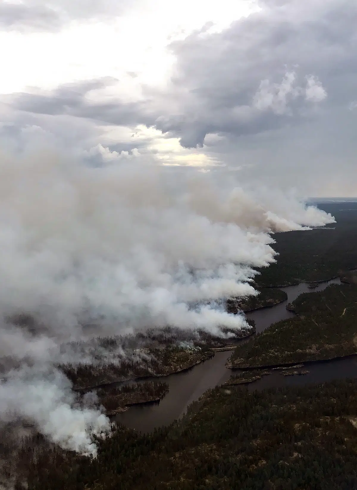 Kenora Fire #71 Burning Over 9000 Hectares | CKDR