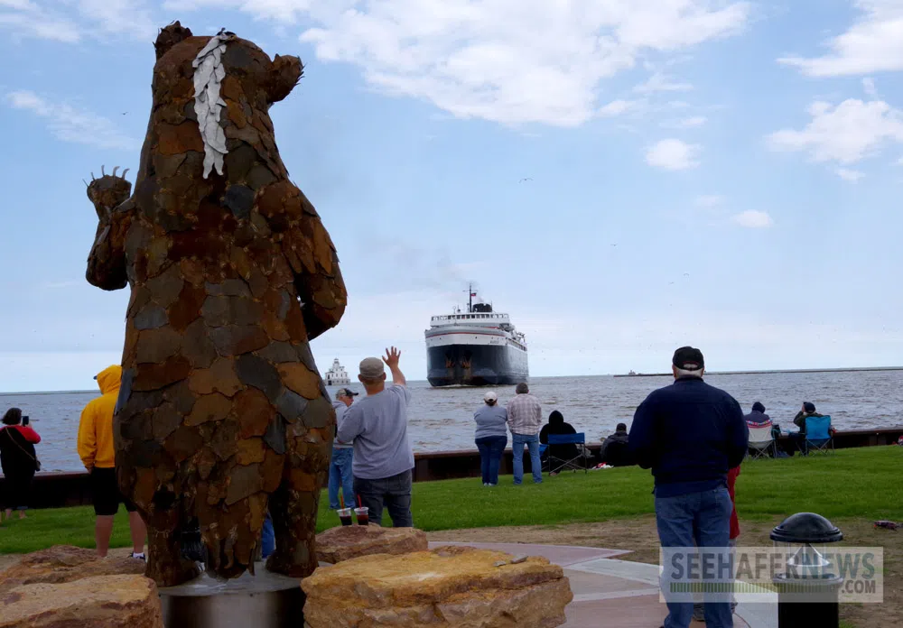 The S.S. Badger Lake Michigan Car Ferry Arrives in Manitowoc | Seehafer ...