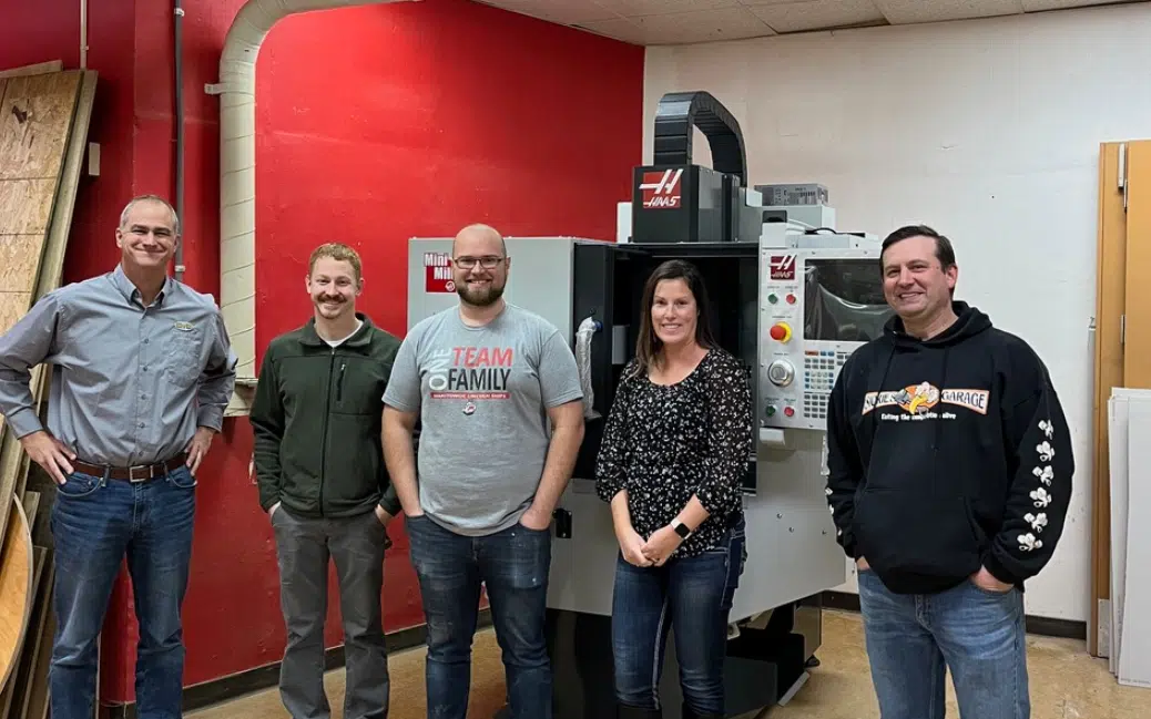 Manitowoc Tool and Machining Donates CNC Machine to Lincoln High School ...