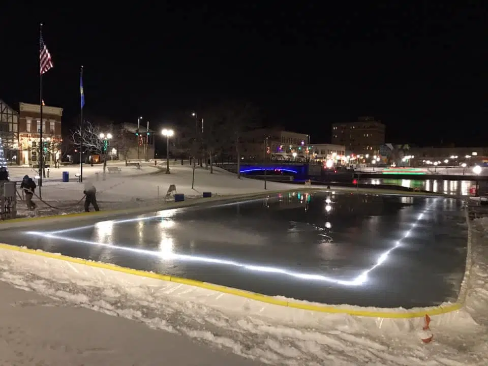 Downtown Manitowoc Ice Rink Now Open | Seehafer News