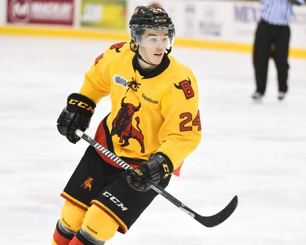 Yuill signs in England | Quinte News