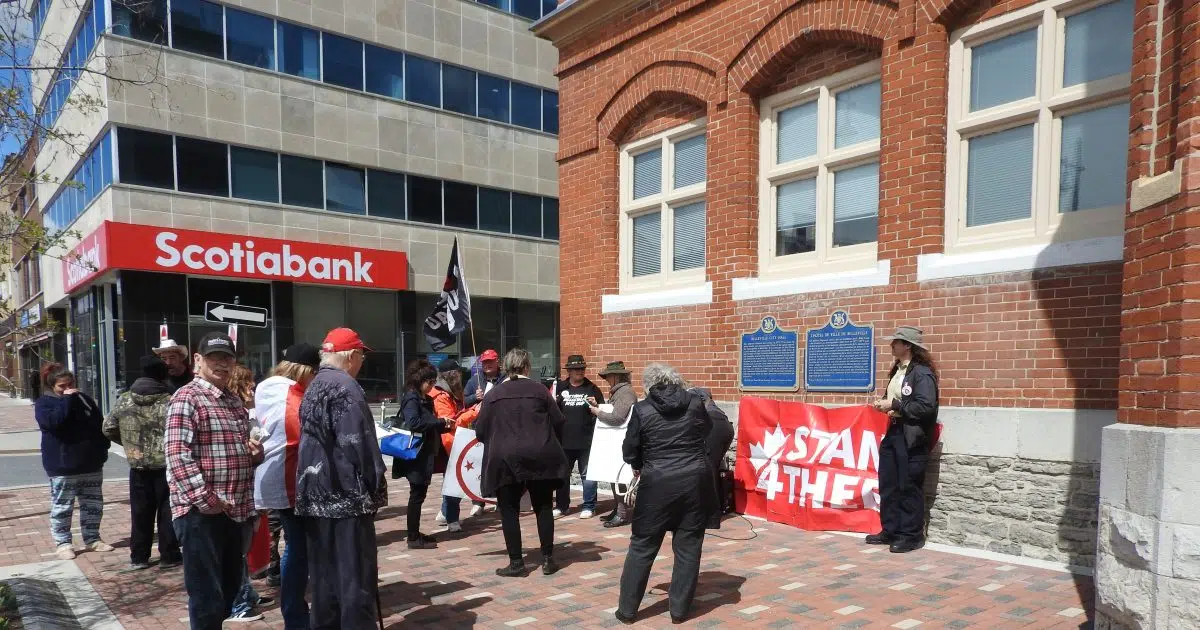 Anti-Trudeau protest outside Belleville City Hall | Quinte News