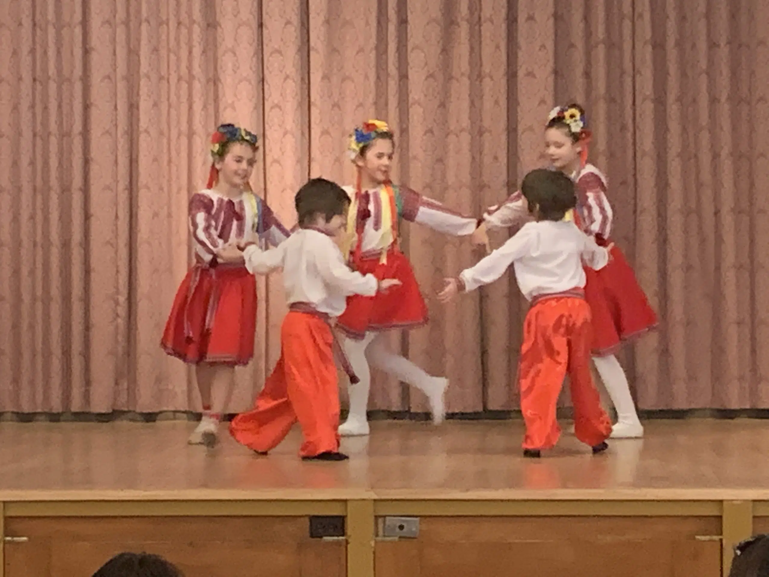 Cultural associations gather in London to raise money for Ukraine | CFRL