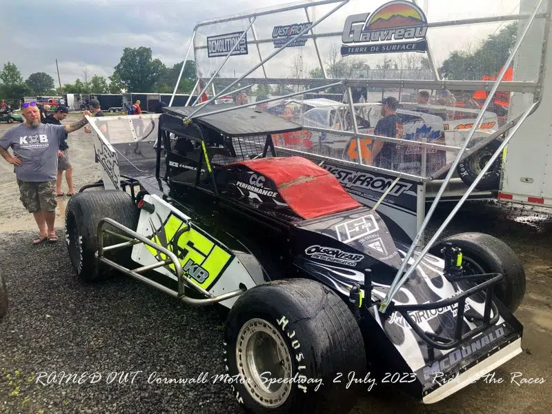 Wings and wild creations for Brockville Speedway Run What Ya Brung ...