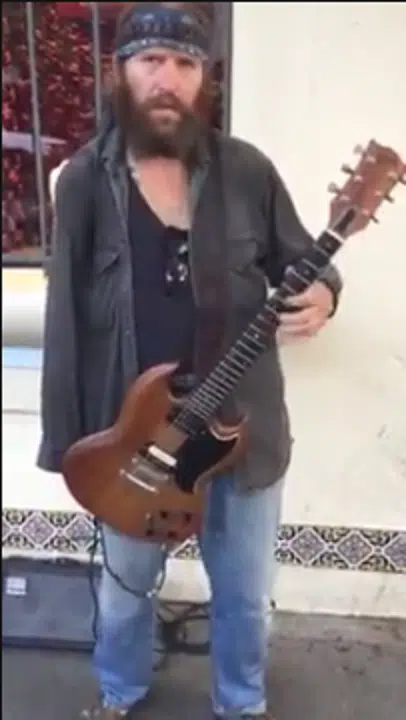 Watch This One-Armed Guitarist Shred [VIDEO] | 102.9 The Buzz