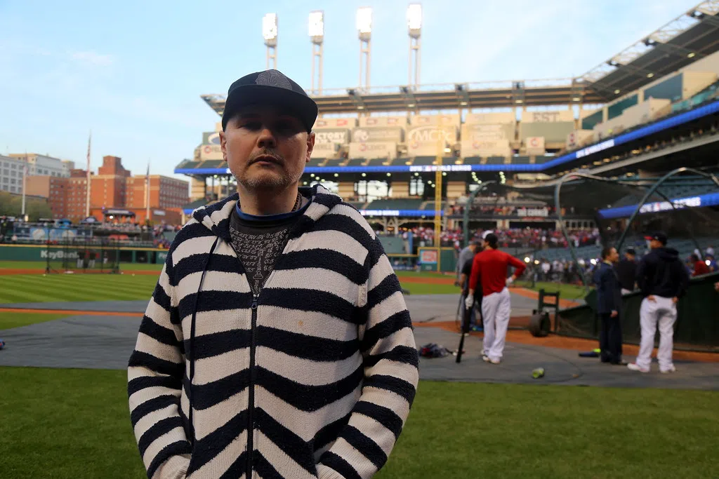 32 Years Ago Today: Remembering “Gish” | 102.9 The Buzz