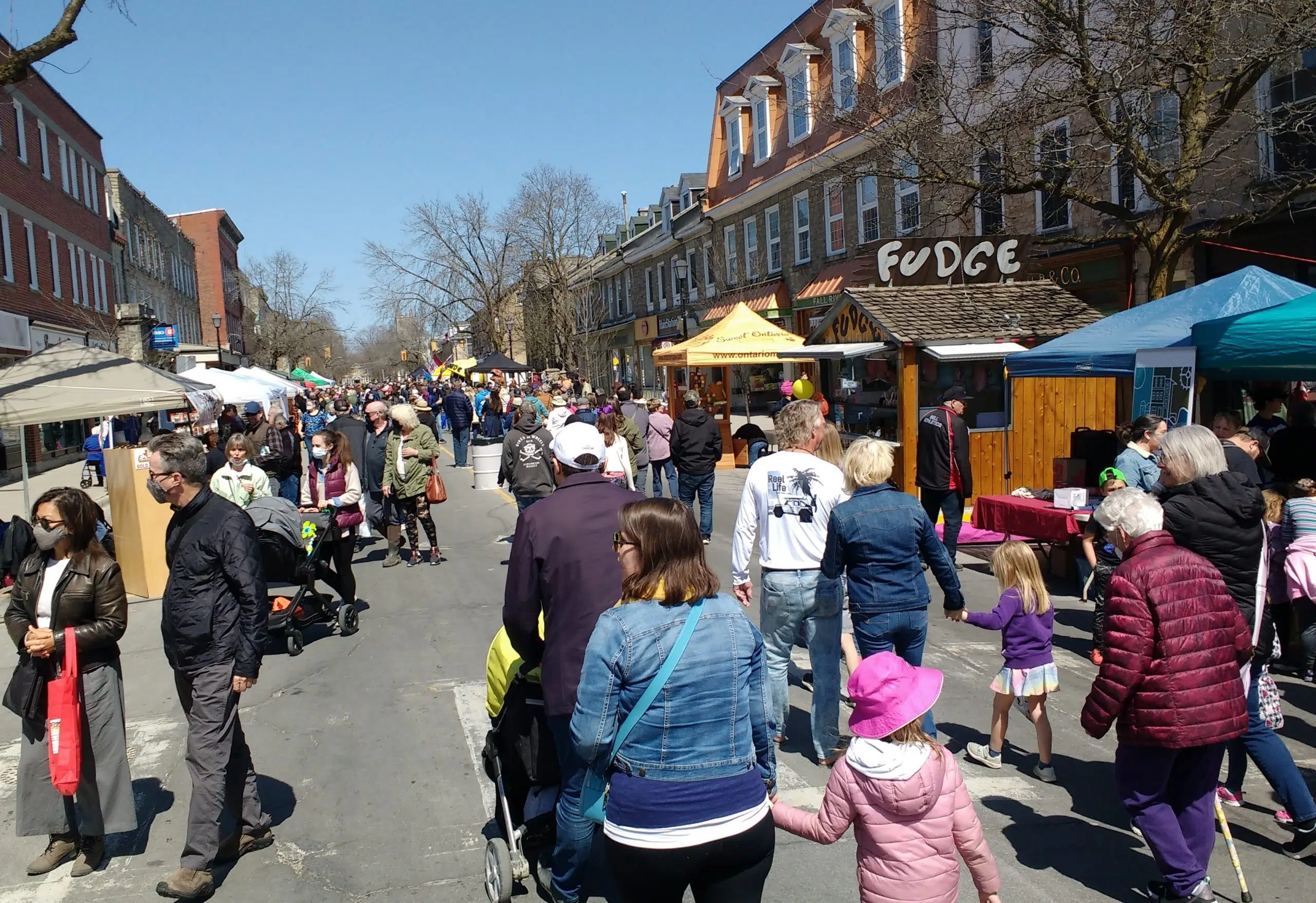 Festival of the Maples draws thousands to downtown Perth in triumphant ...