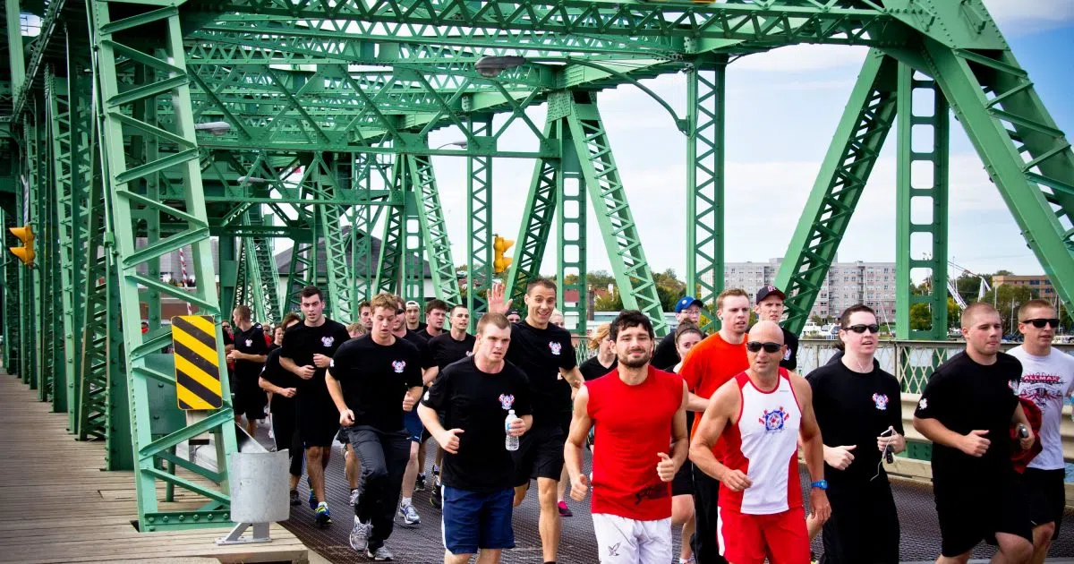 Remembering the fallen: Police Officers set out on epic run to honour ...