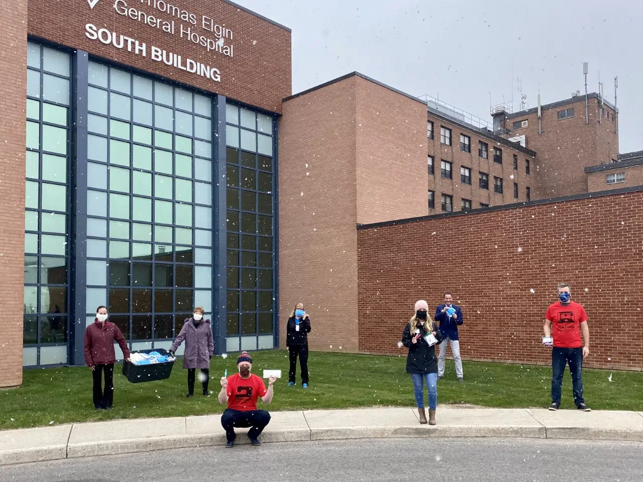 STEGH receives 1000 masks from #SewStrong | 94.1 St.ThomasToday.ca