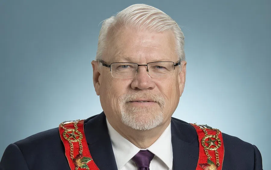 MAYOR BROWN UNDER FIRE FOR BREACHING CONFIDENTIALITY IN EMAIL | FM101 ...