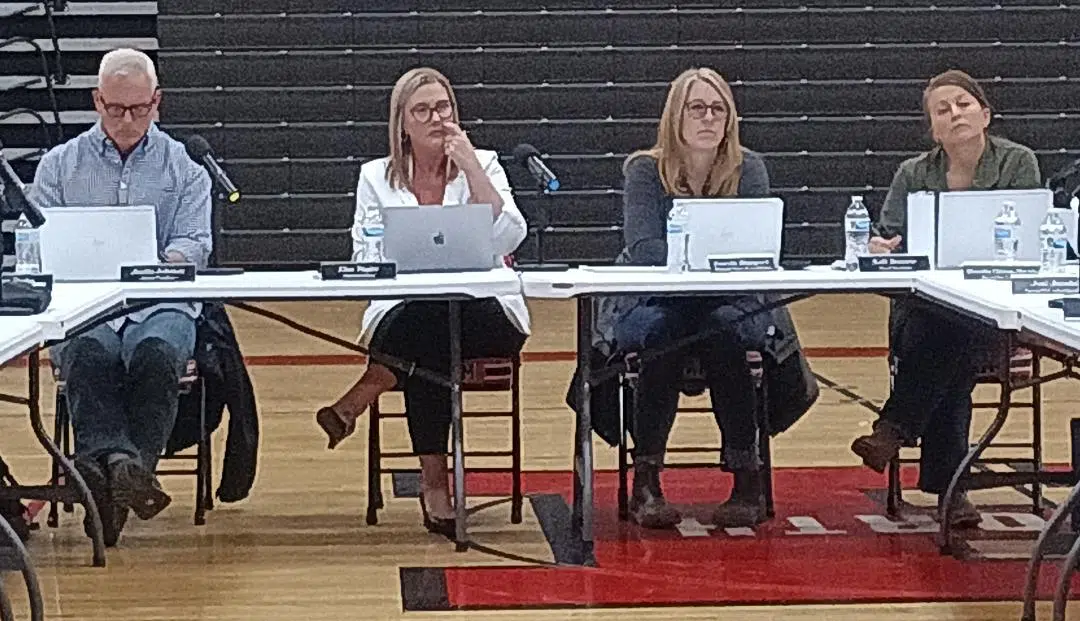 Heyworth CUSD #4 Approves Separation Agreement with Junior High Teacher ...