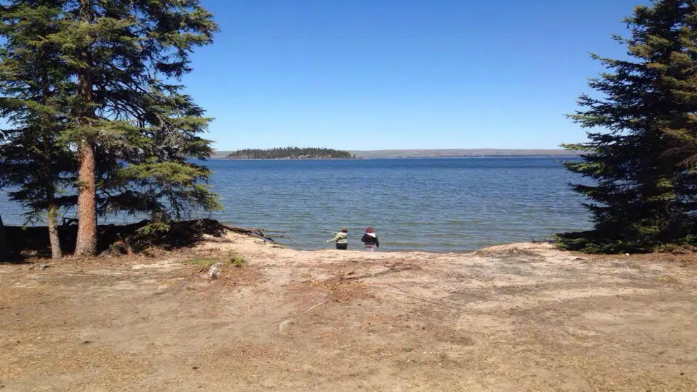 Tuff fire growing, claims 13 cabins and campground at Flotten Lake ...