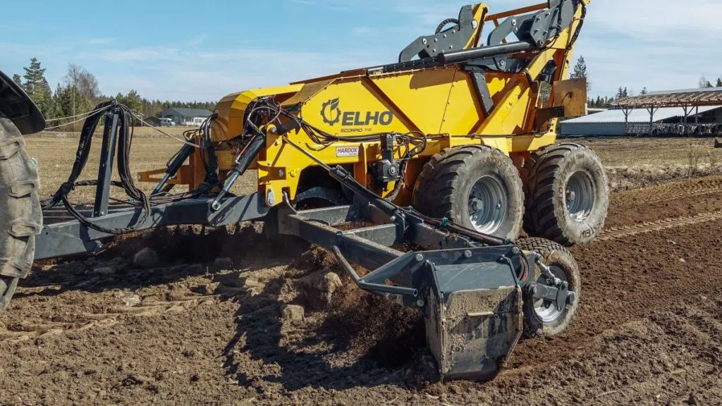 Elho Rock Picker (FOR SALE OR FOR RENT) | farmnewsNOW