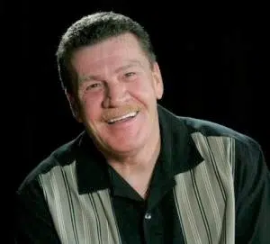 YES Cinema welcomes back comedian Mike Armstrong | MOJO 102.9