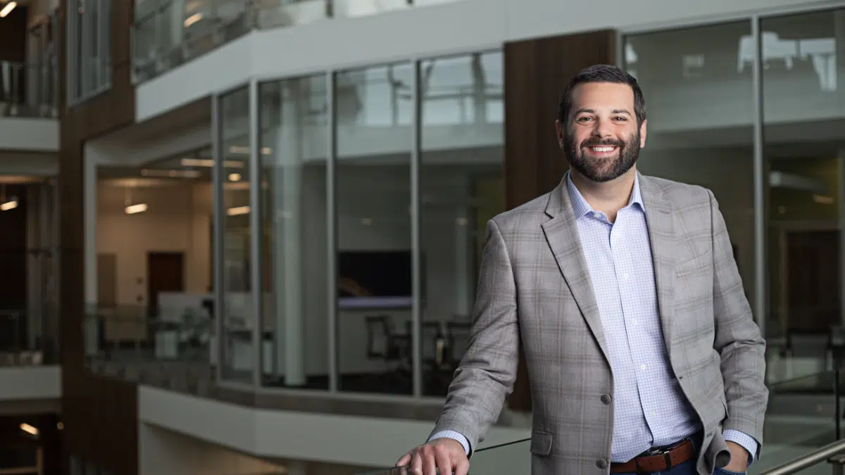 Holcomb names new Secretary of Commerce | KORN Country 100.3 | WYGB-FM ...