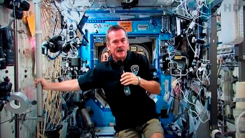 Chris Hadfield’s iconic photos from outer space to be available to ...