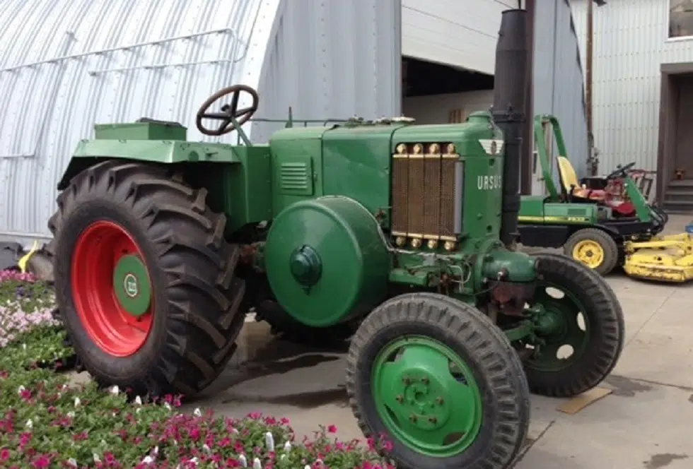 The 4th annual One Cylinder Tractor Rally Takes Place in Lethbridge ...