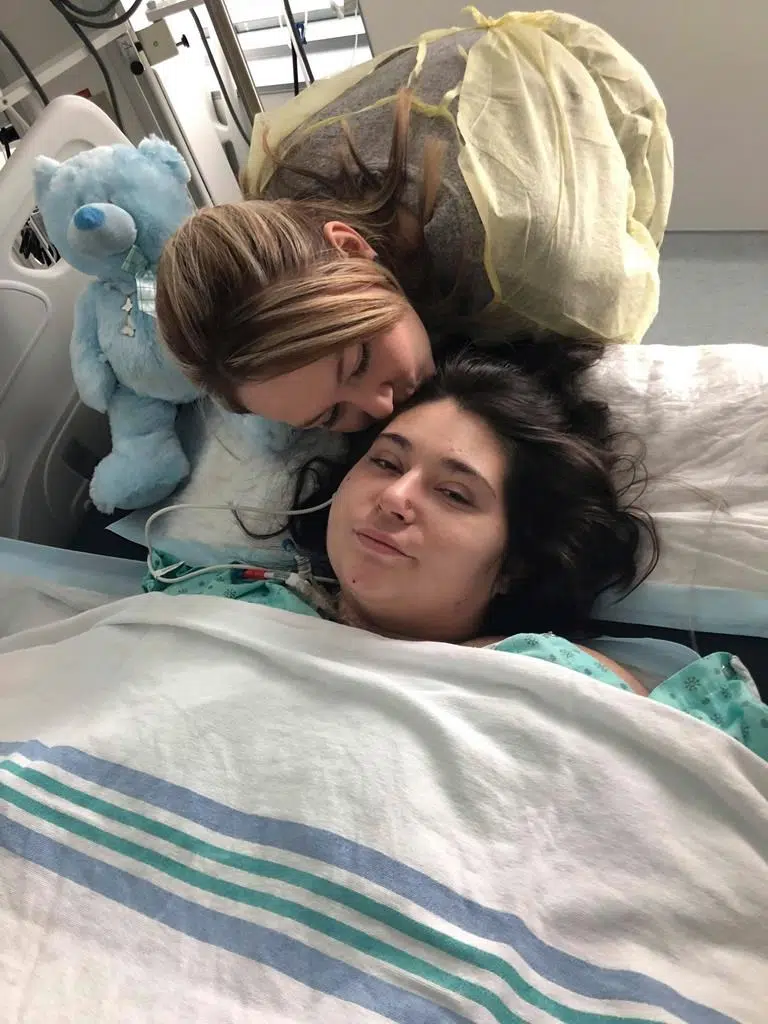 Quebec woman who had arms and legs amputated after crash undergoes more ...