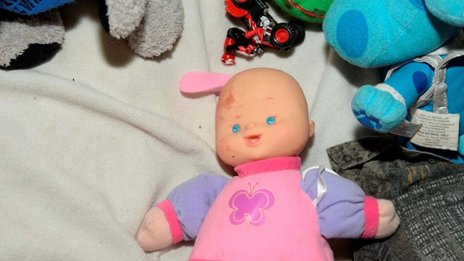 Derek Saretzky triple homicide trial begins with graphic evidence ...