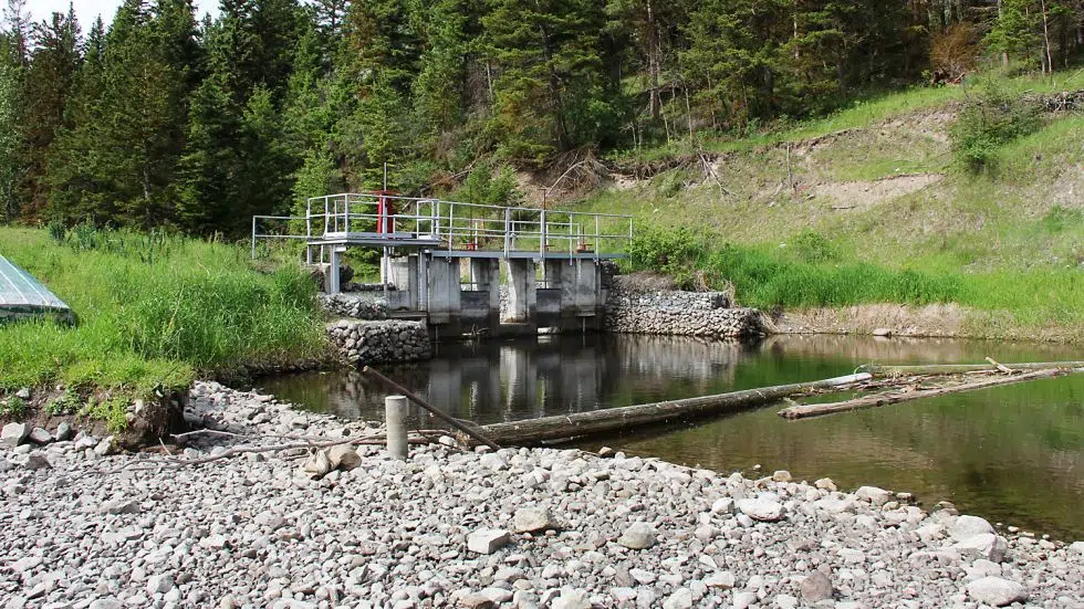 Workers prevented from accessing Mamit Lake dam by angry landowner ...