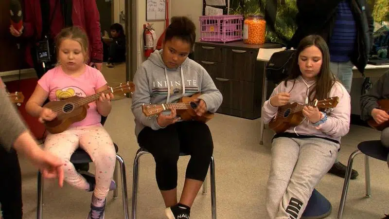 Kamloops Ukulele Orchestra steps up to help Parkcrest Elementary | CFJC Today Kamloops