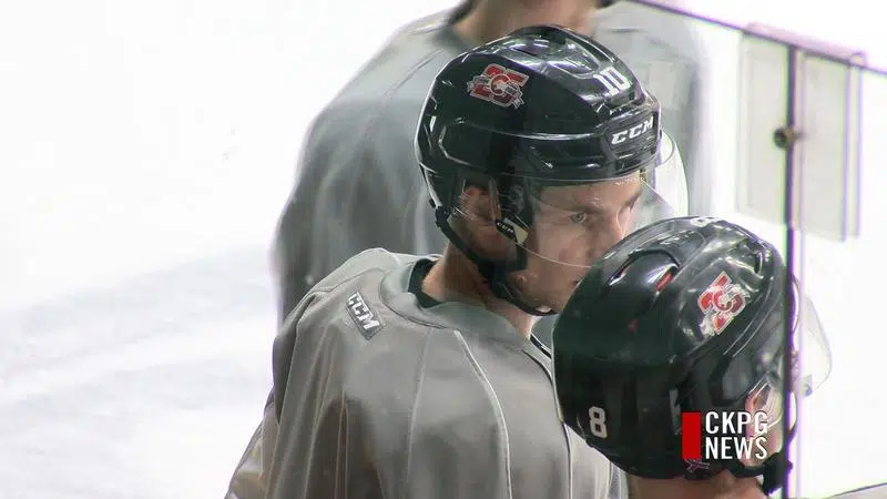 Captain Curtis commits to Queen’s | CKPGToday.ca