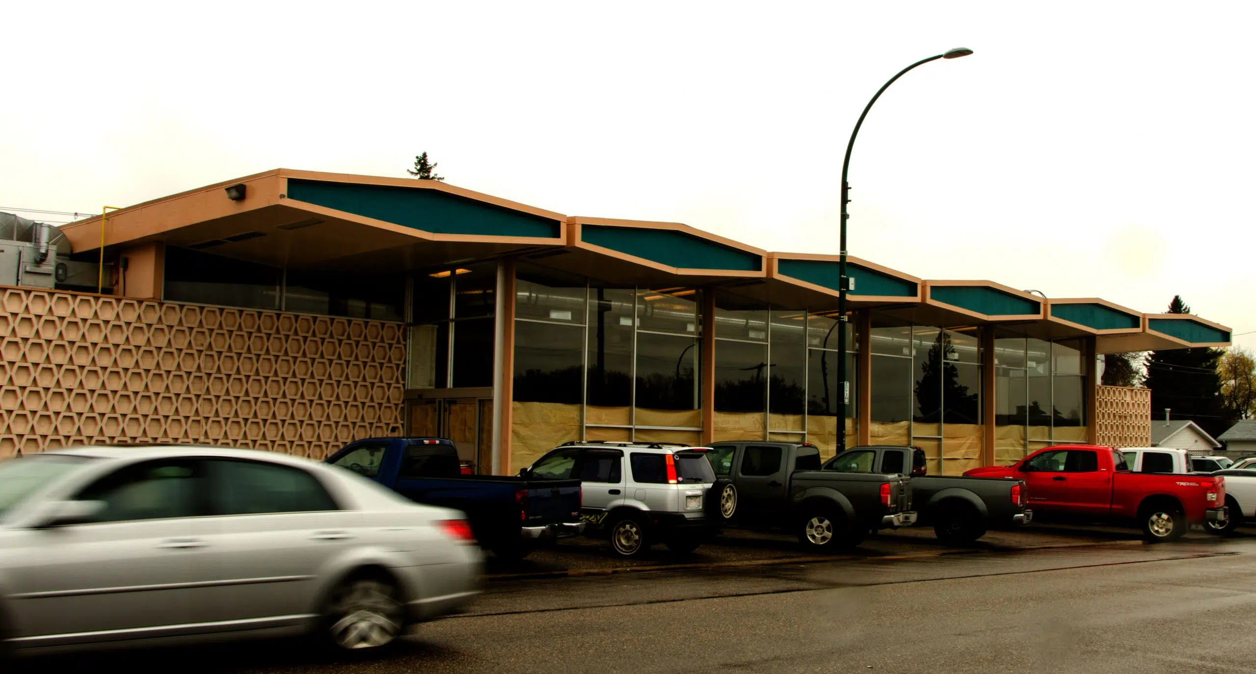 Former Crescent Heights Safeway building conditionally purchased | CHAT ...