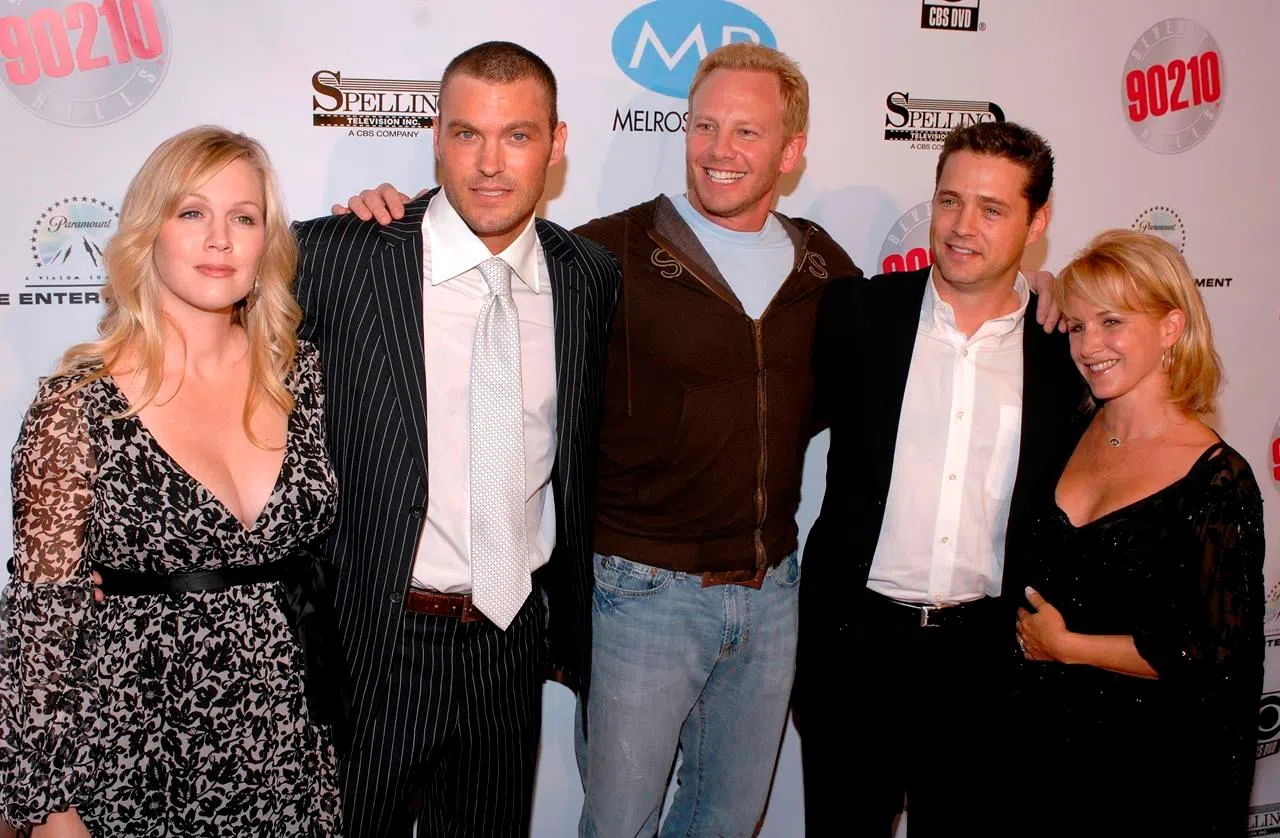 ‘Beverly Hills, 90210’ cast reunites, ‘irreverence’ in store | CHAT ...
